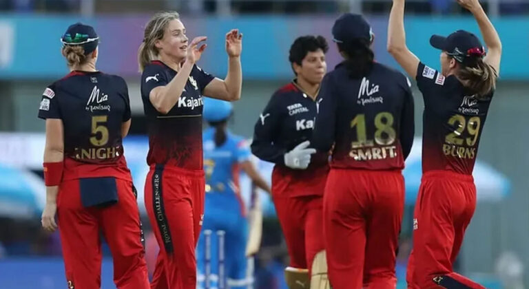 Girls did it: Fans over the moon as RCB Women clinch maiden Women's ...