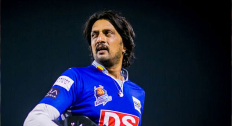 Complete squad of the Karnataka Bulldozers for Celebrity Cricket League ...