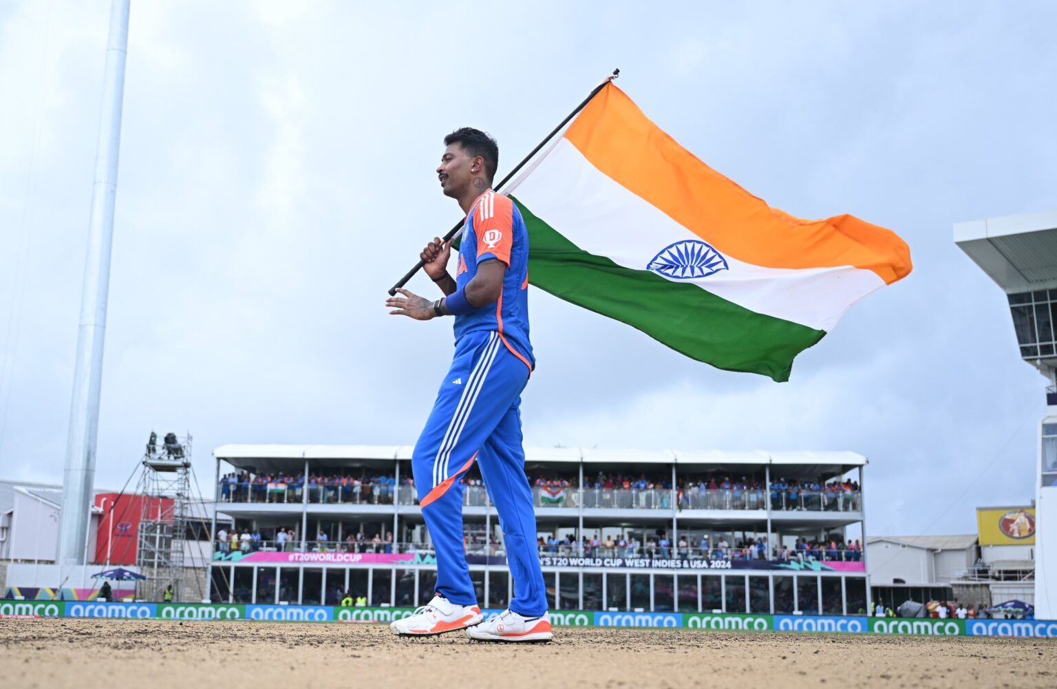 Life comes full circle: 'Hardik, Hardik' chants fill Wankhede Stadium ...