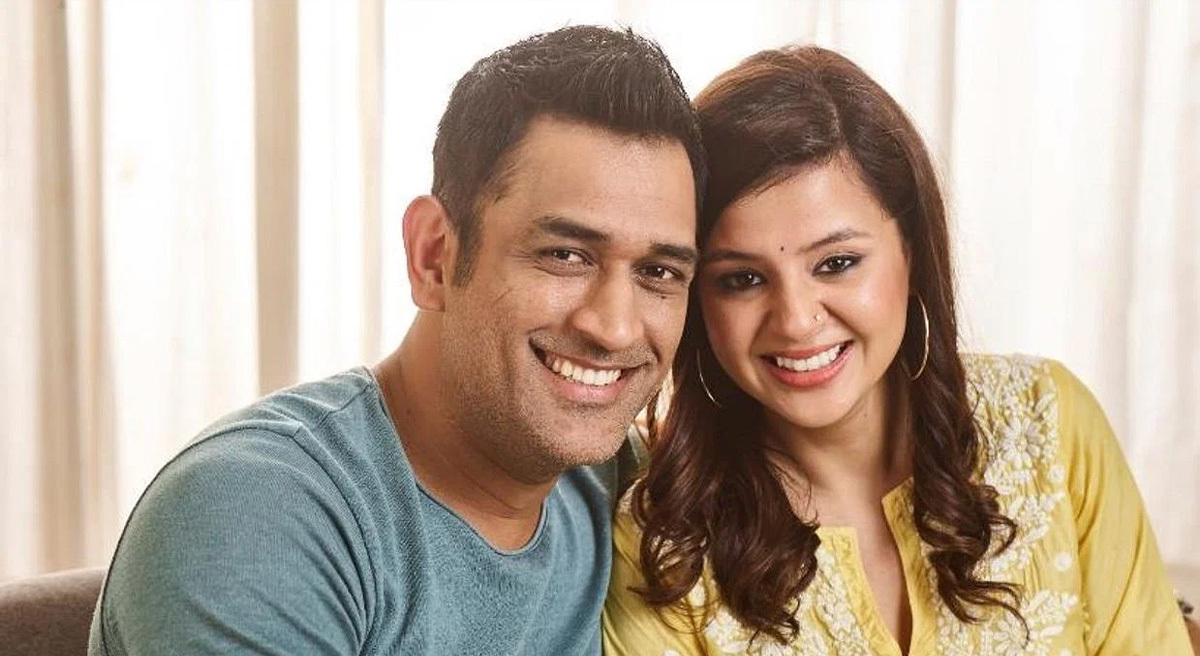 MS Dhoni and Sakshi Dhoni's magical love story: From childhood friends ...