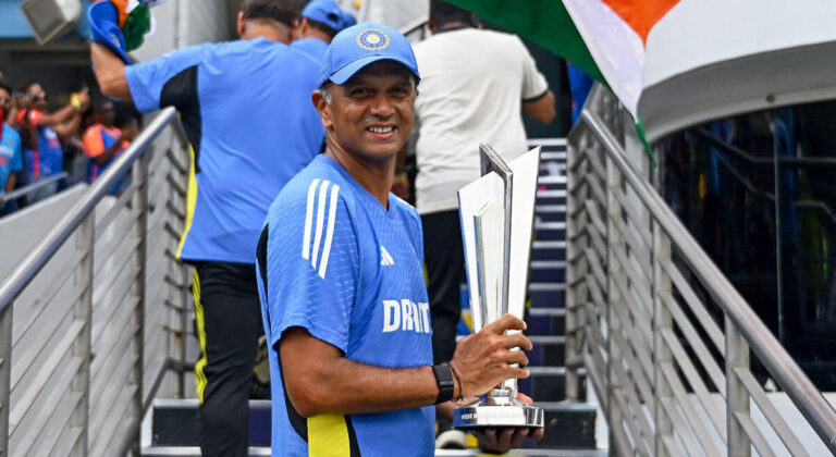 Rahul Dravid and Anil Kumble's names to adorn M Chinnaswamy Stadium ...